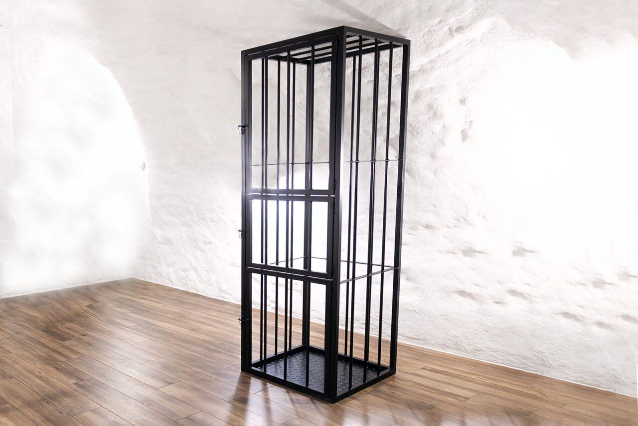 TALL CAGE - BDSMarchitecture